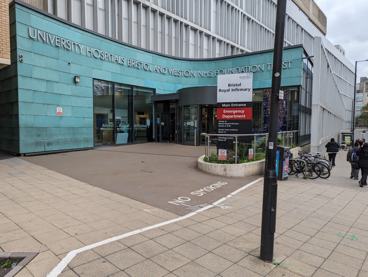 Bristol Royal Infirmary - Hospital Entrances | AccessAble