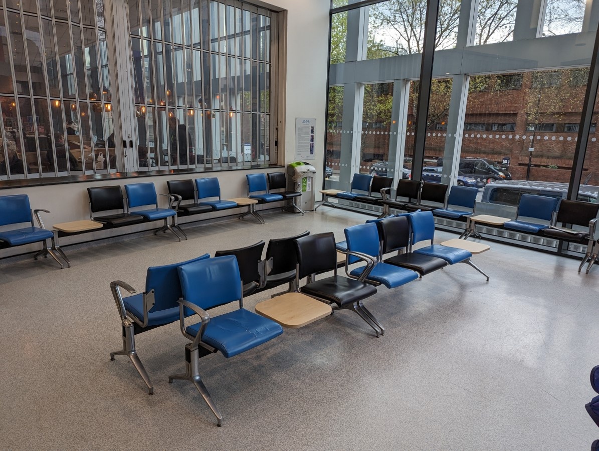 Bristol Royal Infirmary - Hospital Entrances | AccessAble