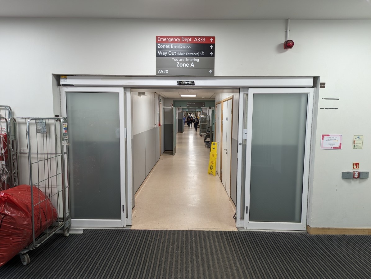 Bristol Royal Infirmary - Hospital Entrances | AccessAble