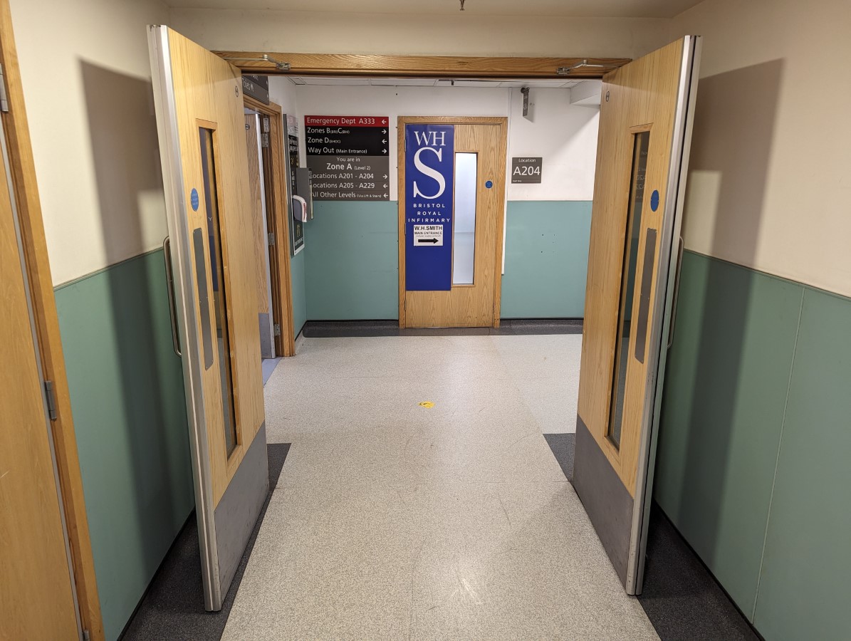 Bristol Royal Infirmary - Hospital Entrances | AccessAble