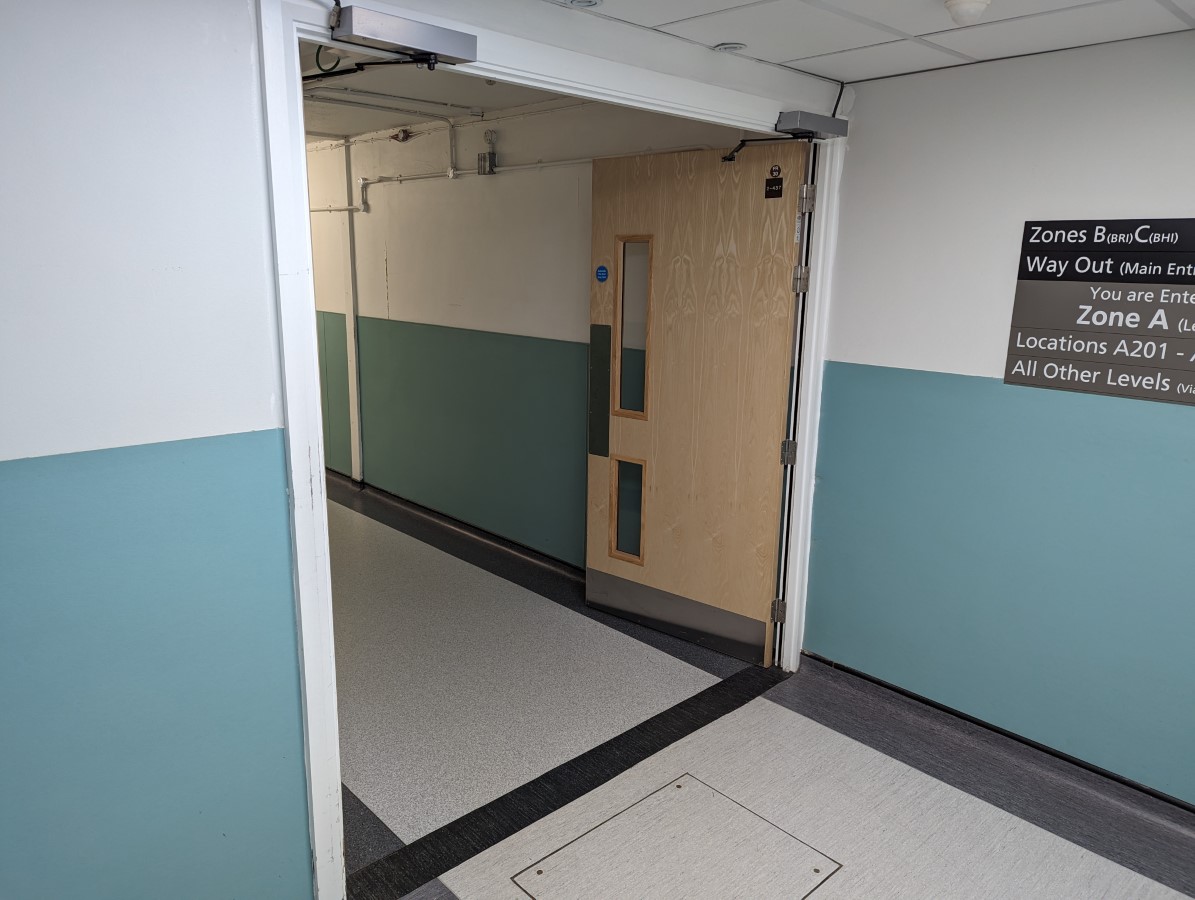 Bristol Royal Infirmary - Hospital Entrances | AccessAble