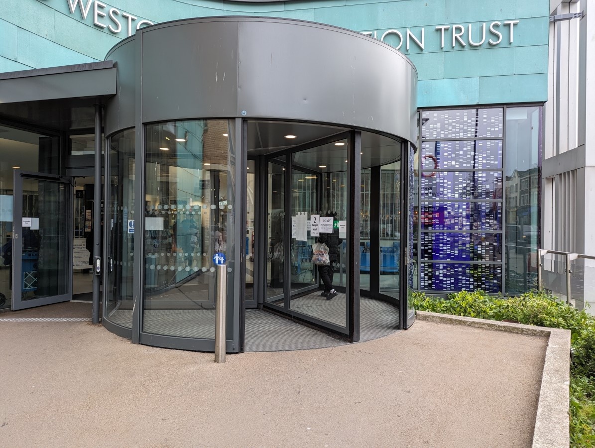 Bristol Royal Infirmary - Hospital Entrances | AccessAble