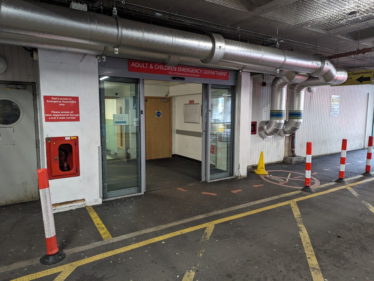 Bristol Royal Infirmary - Hospital Entrances | AccessAble