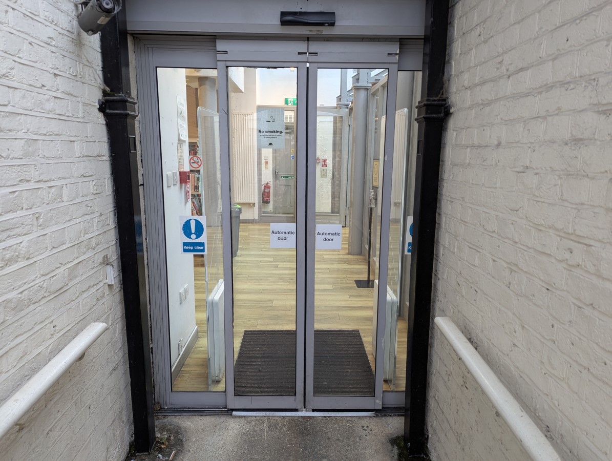 Battersea Library | AccessAble