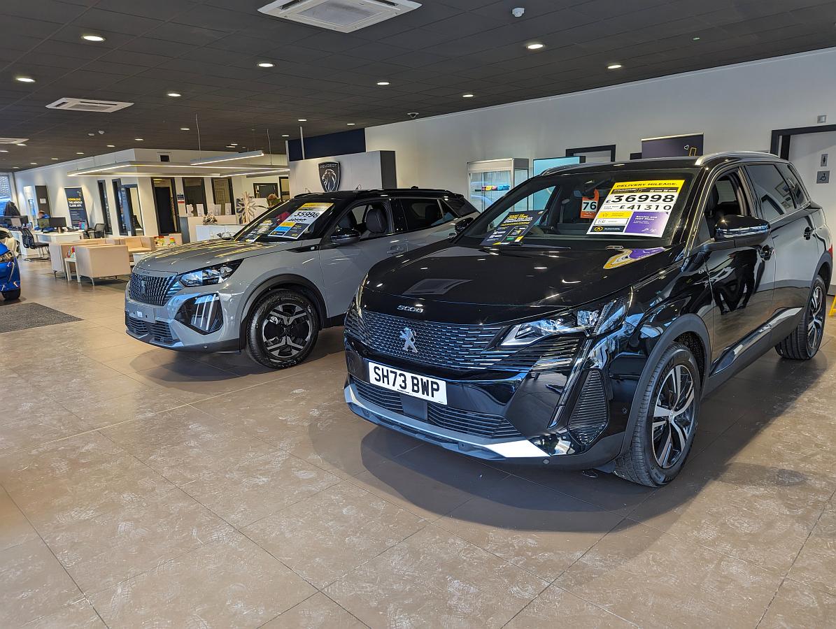 Arnold Clark Clydebank Peugeot | AccessAble