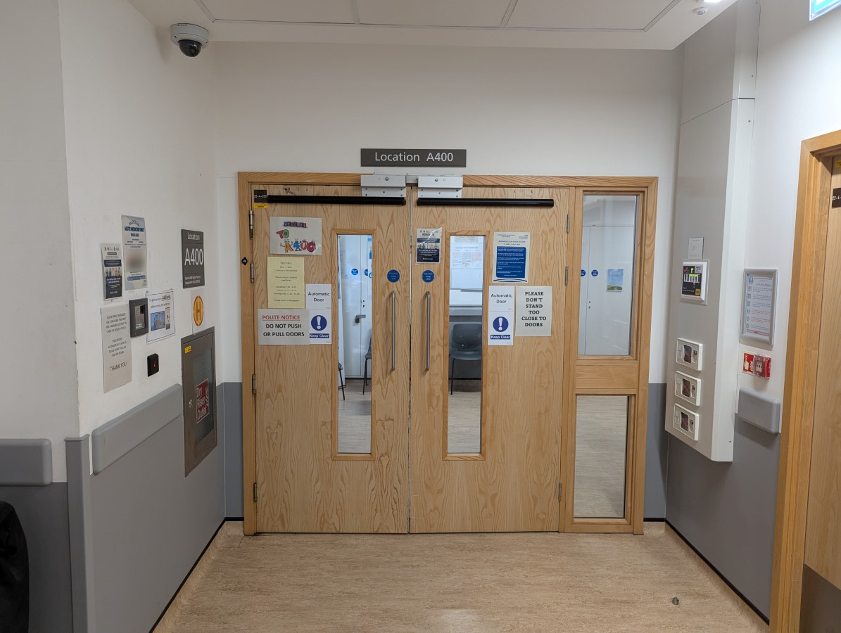 Ward A400 Acute Medicine Unit / Older Person's Assessment Unit | AccessAble