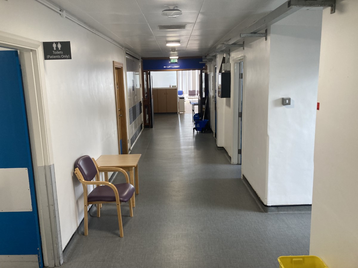 Ward 11 - Rheumatology Outpatients and Cancer Services | AccessAble