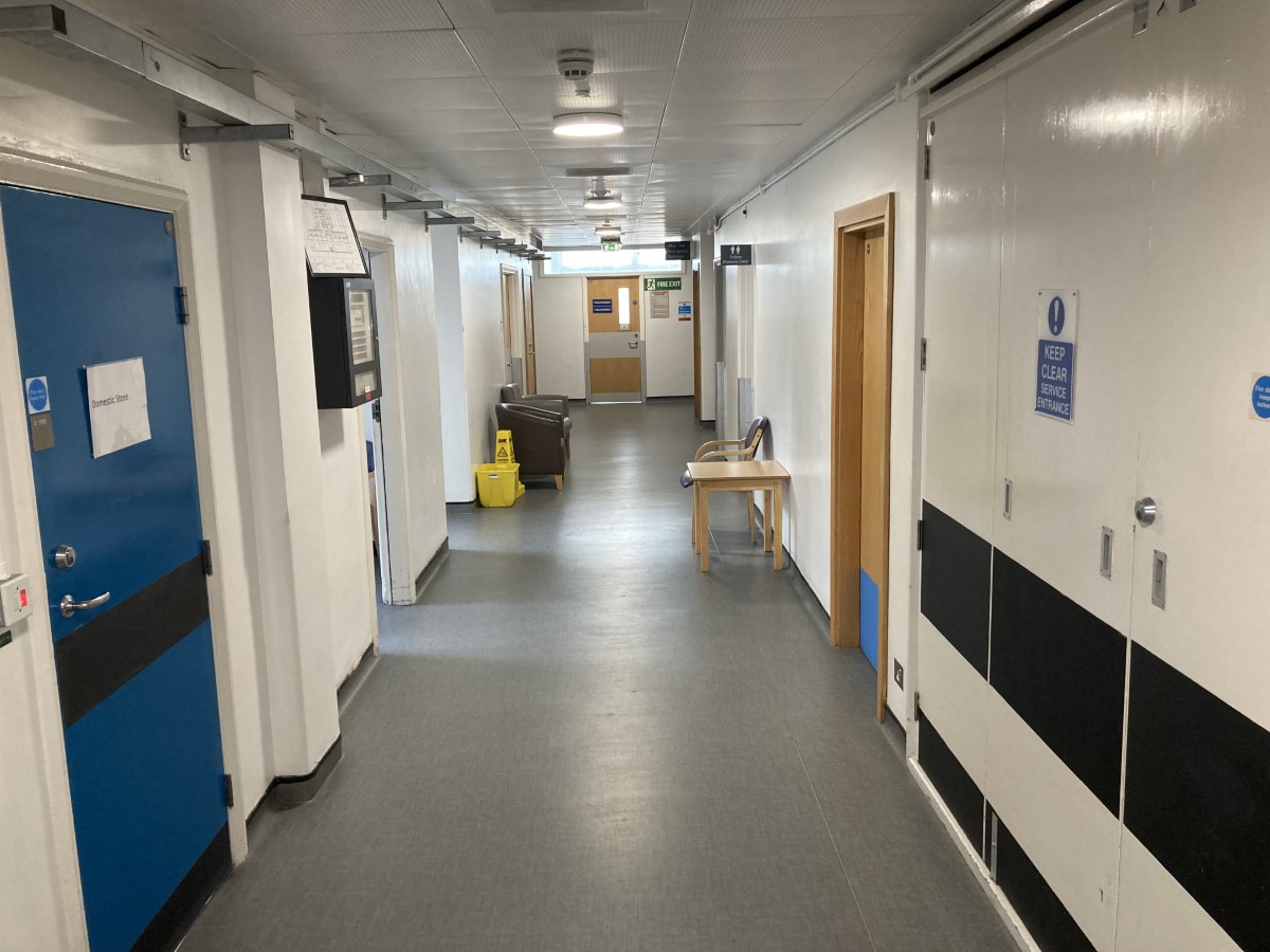 Ward 11 - Rheumatology Outpatients and Cancer Services | AccessAble