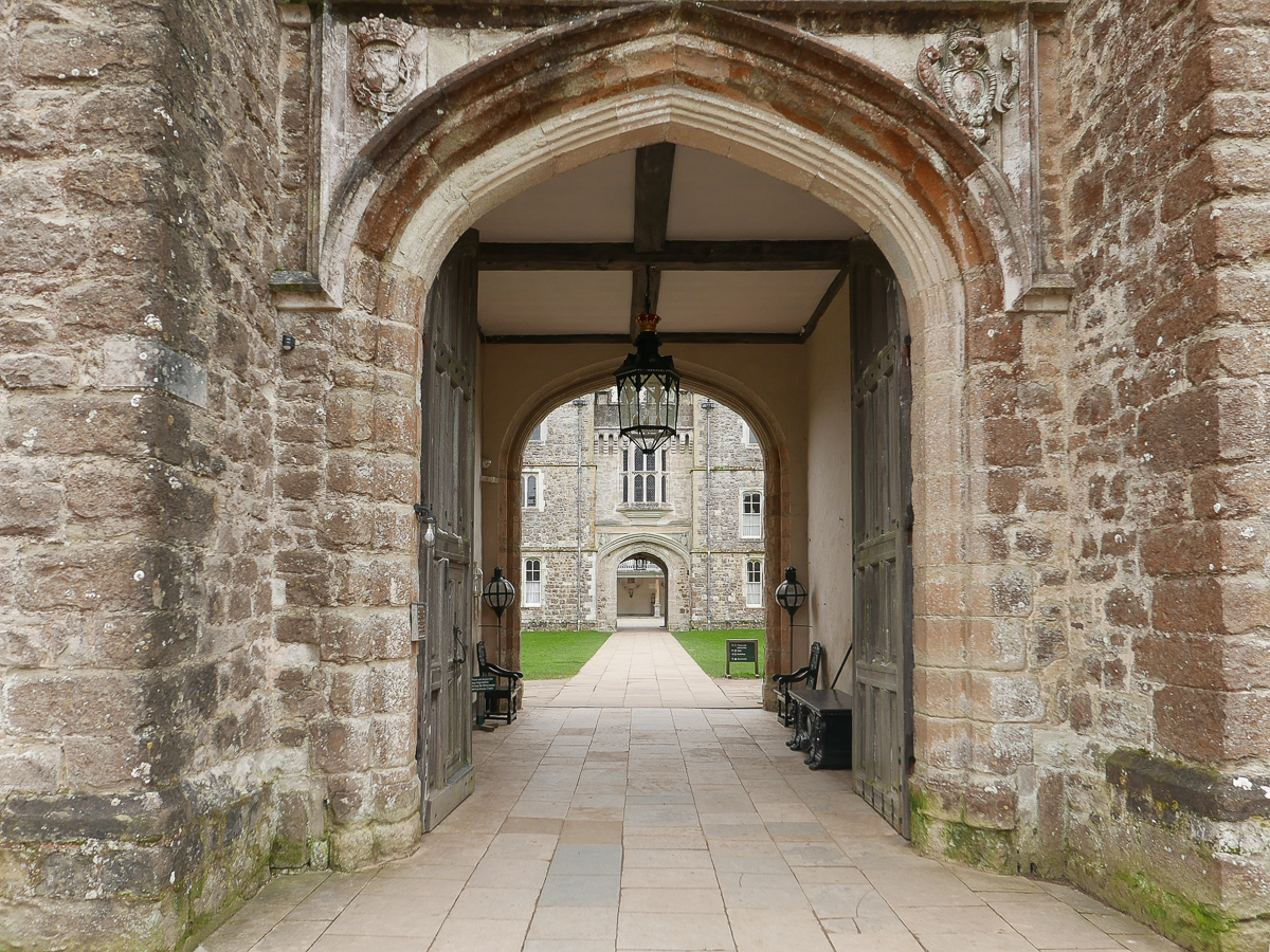Knole - Parking and Arrival | AccessAble
