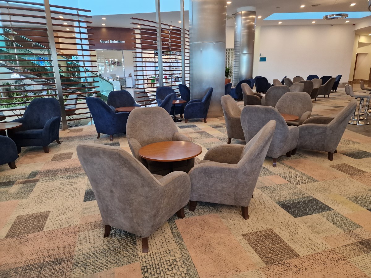 Hotel Baia Lara - Lush Lobby Bar | AccessAble