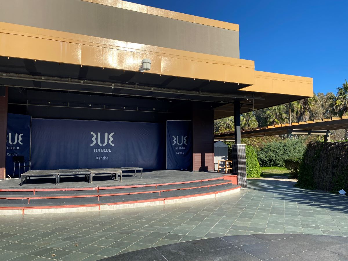 TUI BLUE Xanthe Resort and Spa Hotel - Entertainment | AccessAble