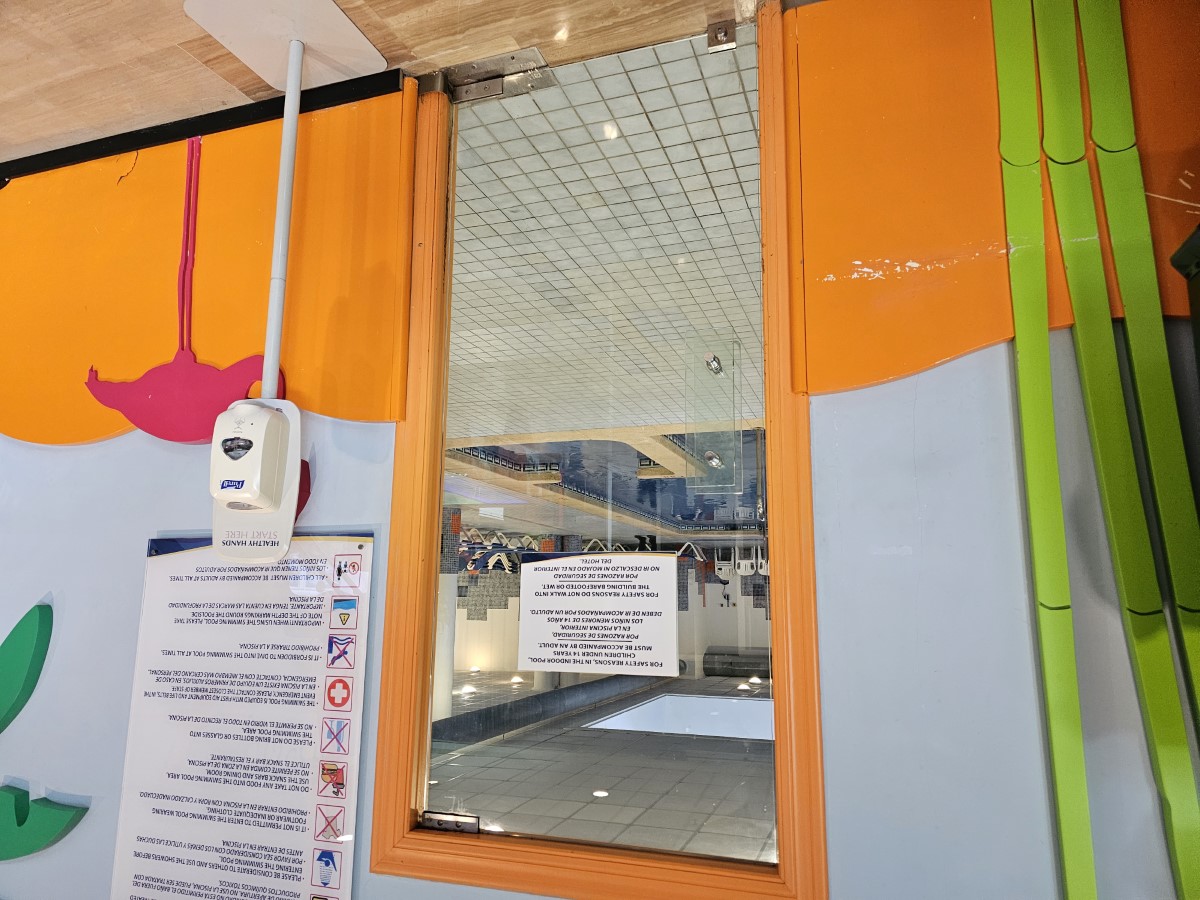 Hotel Flamingo Oasis - Indoor Pool | AccessAble