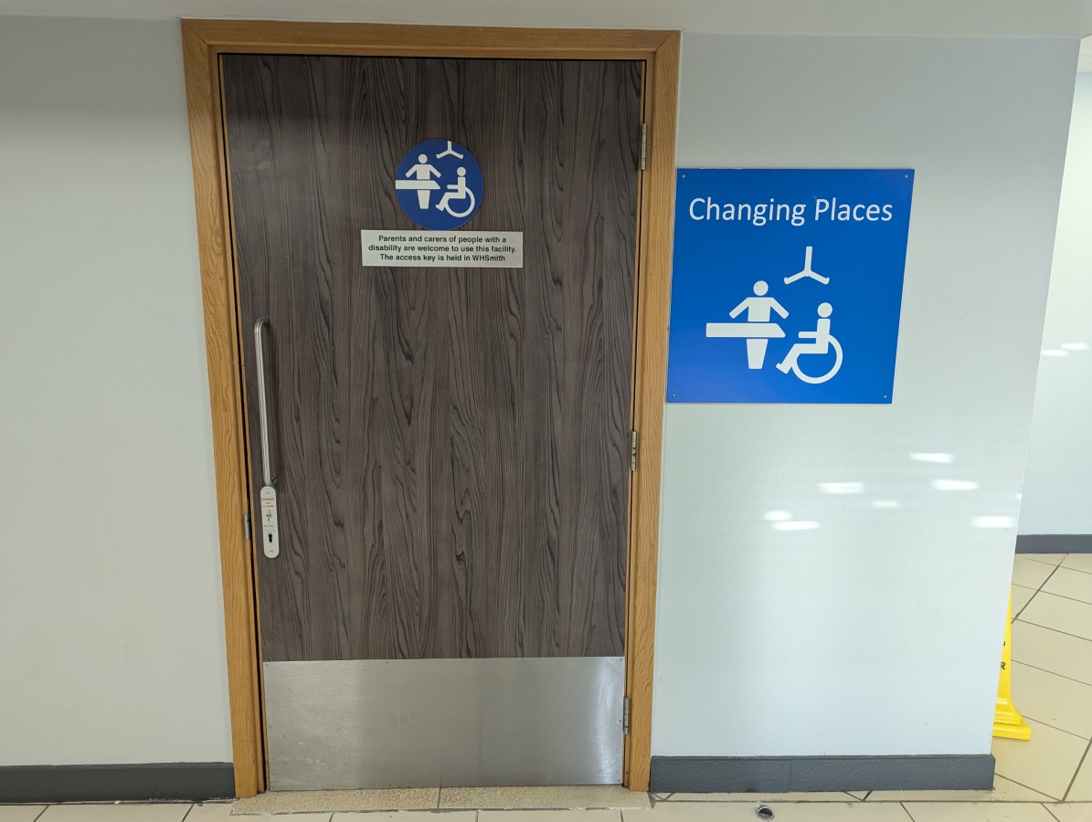 M4 - Membury Services - Westbound - Welcome Break | AccessAble