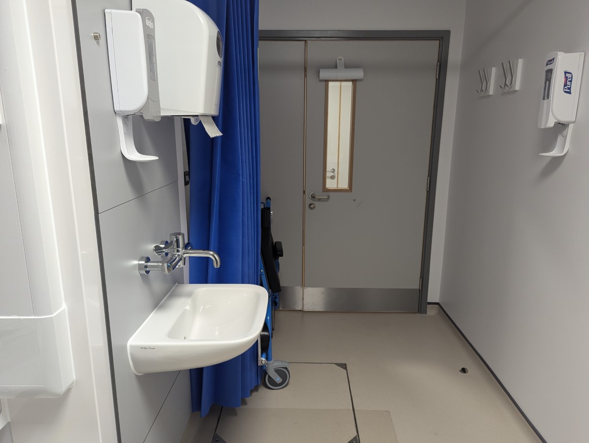 North Manchester Community Diagnostics Centre - CDC | AccessAble
