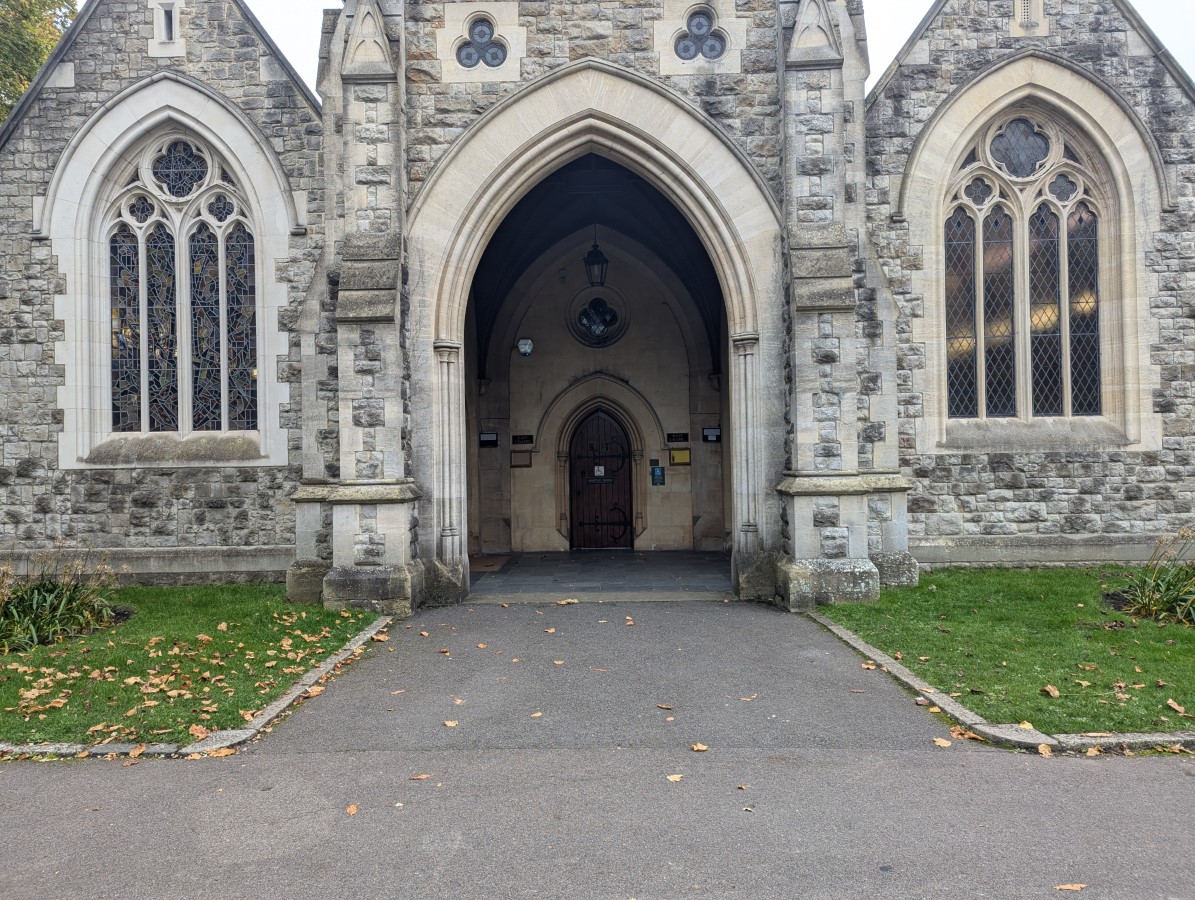Putney Vale Cemetery and Crematorium | AccessAble