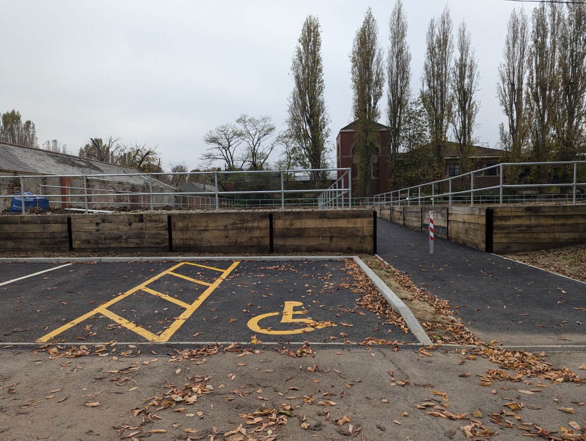 Putney Vale Cemetery and Crematorium | AccessAble