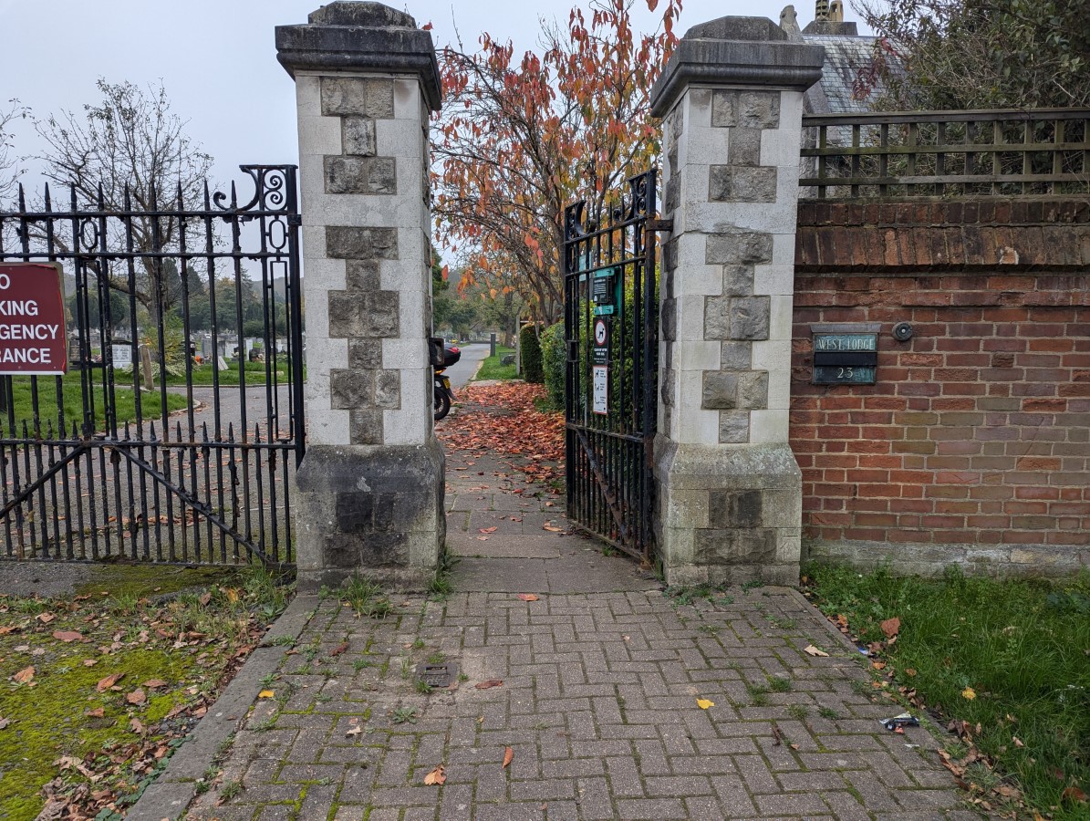 Putney Vale Cemetery and Crematorium | AccessAble