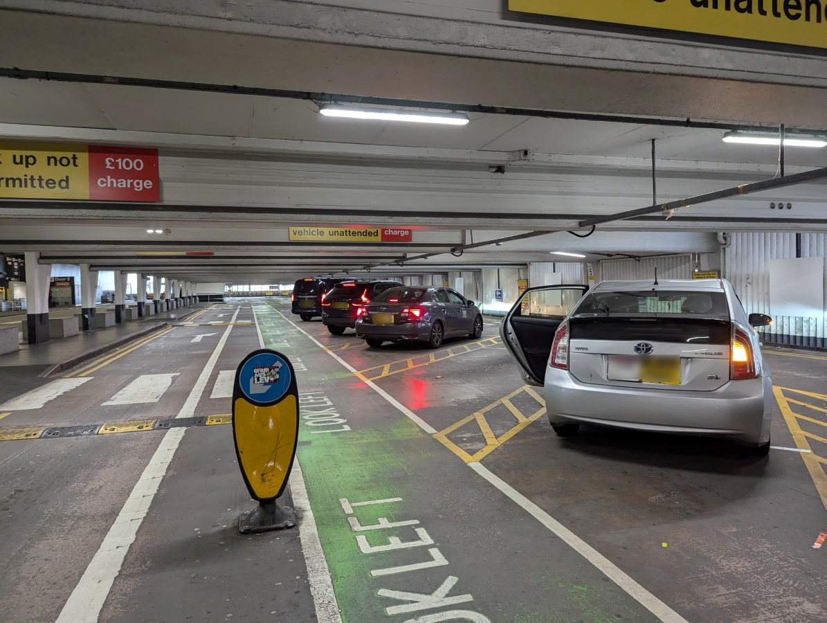 Terminal 1 - Pick Up/Drop Off, Short Stay and Mid Stay | AccessAble