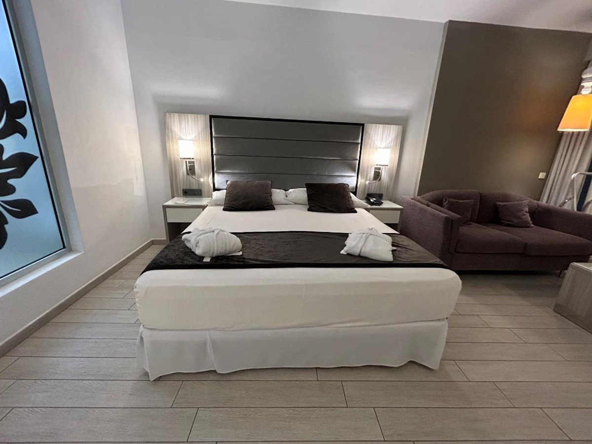 Hotel RIU Palace Tenerife - Rooms | AccessAble