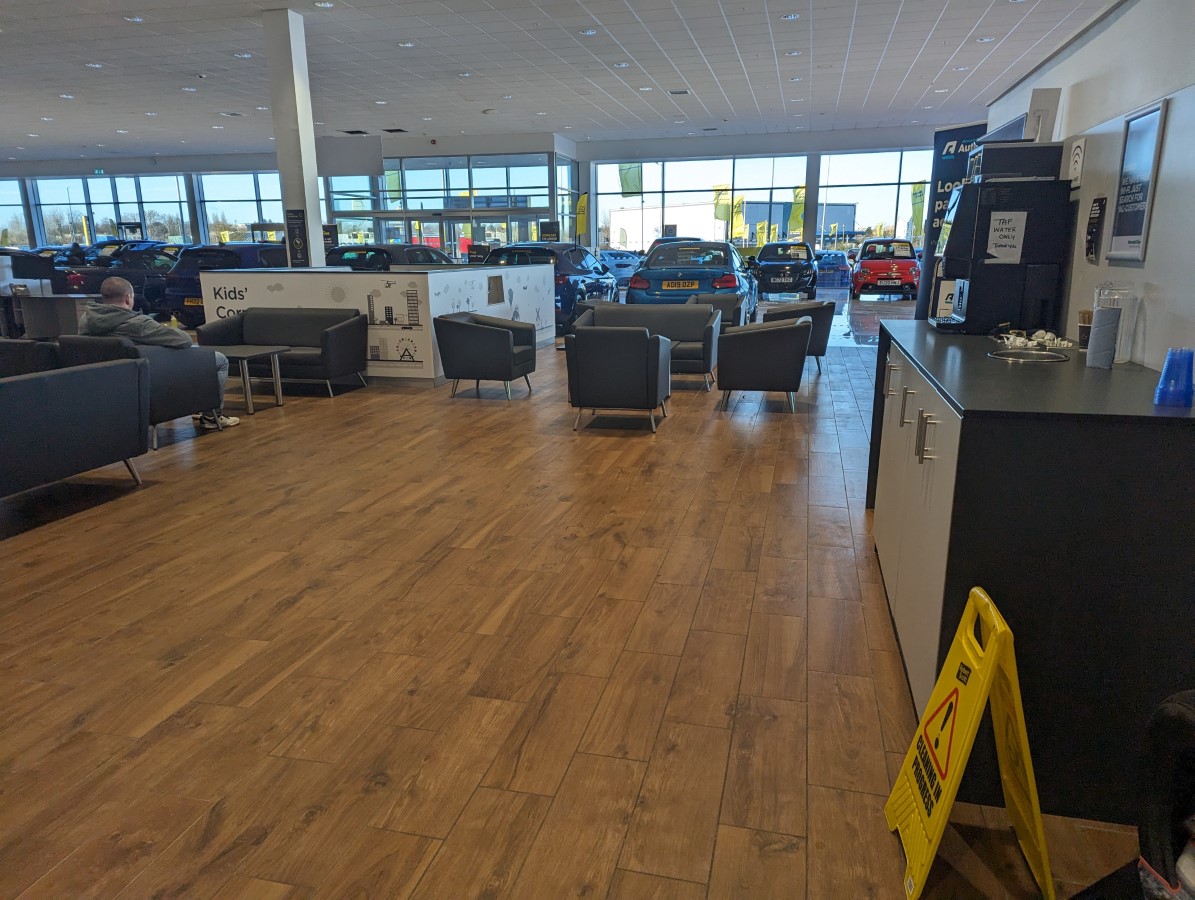 Arnold Clark Nottingham Motorstore | AccessAble