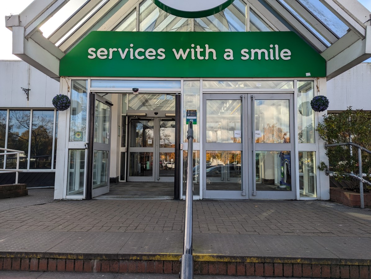 M62/A1(M) - Ferrybridge Services - Moto | AccessAble