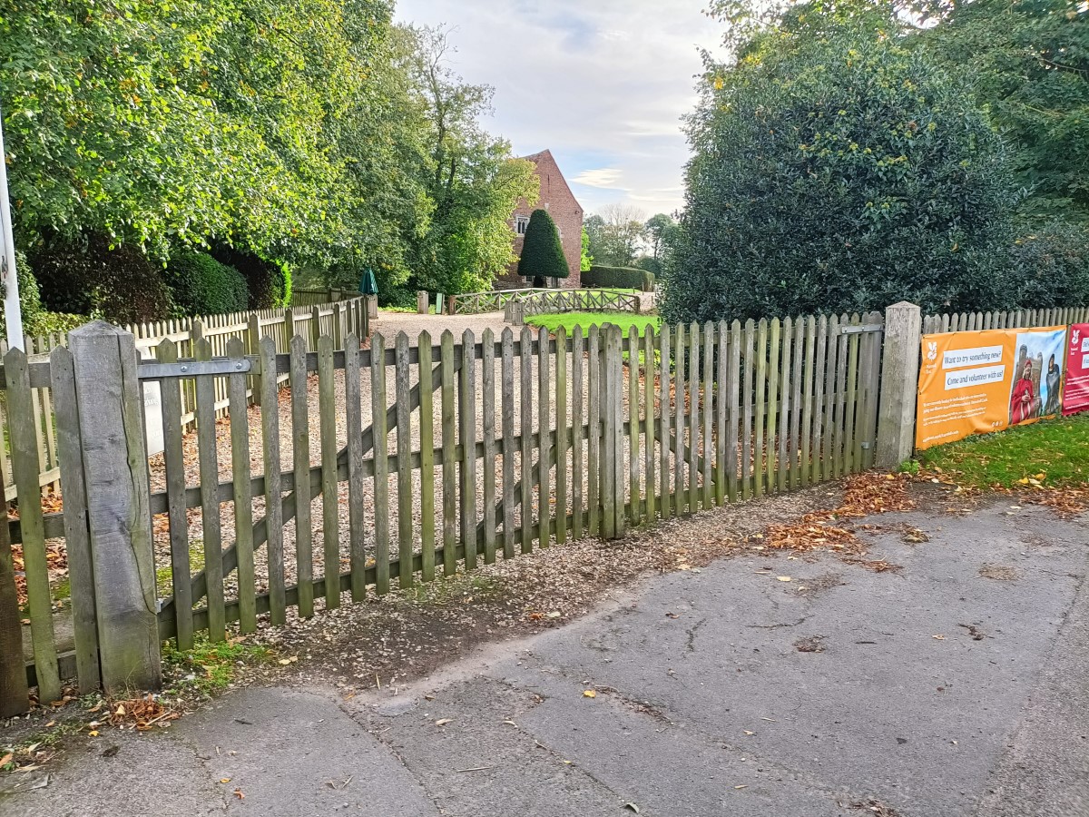 Tattershall Castle - Parking and Arrival | AccessAble