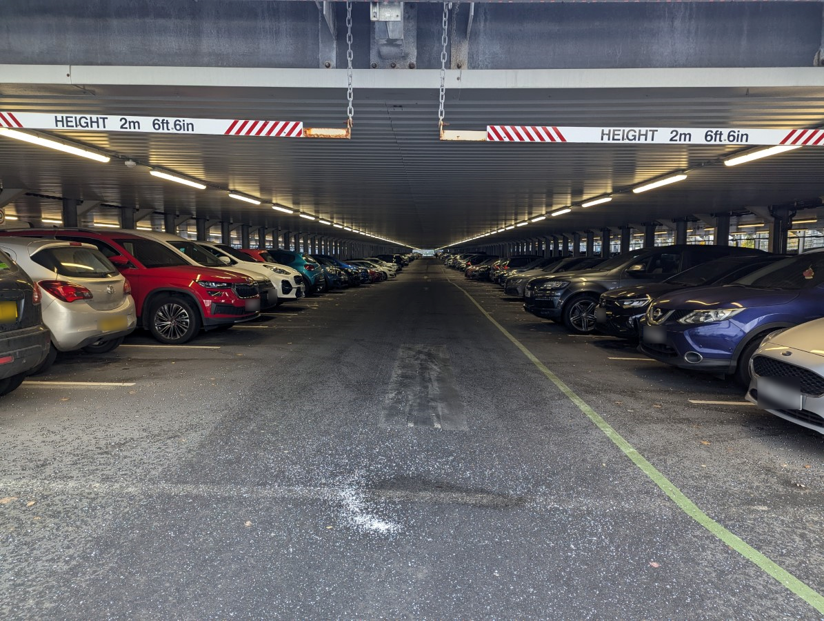 Terminal 1 - Pick Up/Drop Off, Short Stay and Mid Stay | AccessAble