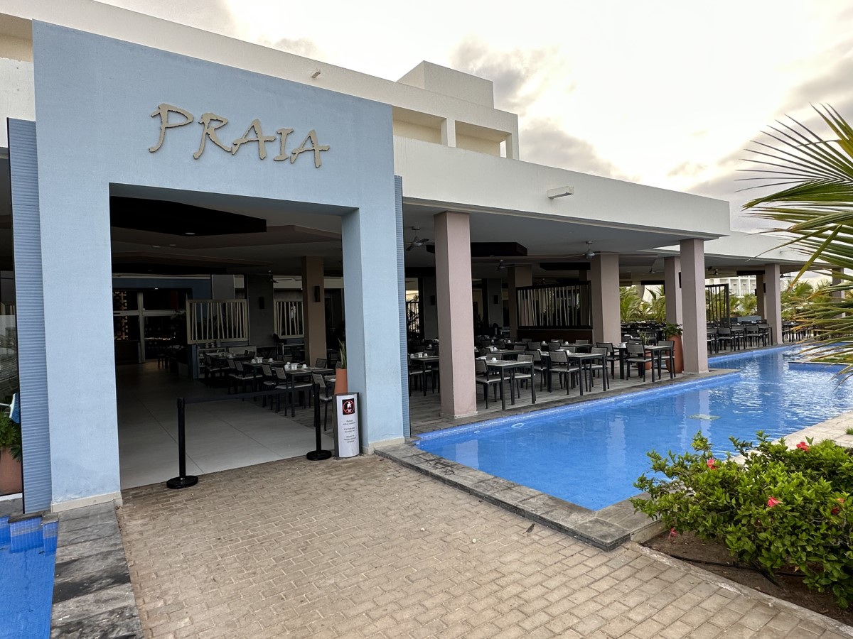 RIU Palace Santa Maria - Praia Buffet Restaurant | AccessAble