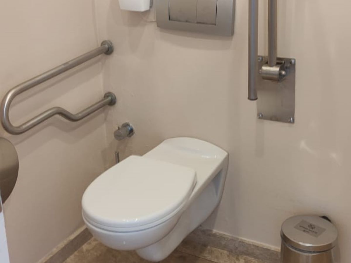 TUI MAGIC LIFE Sarigerme - Toilets with Adaptations for Disabled People ...
