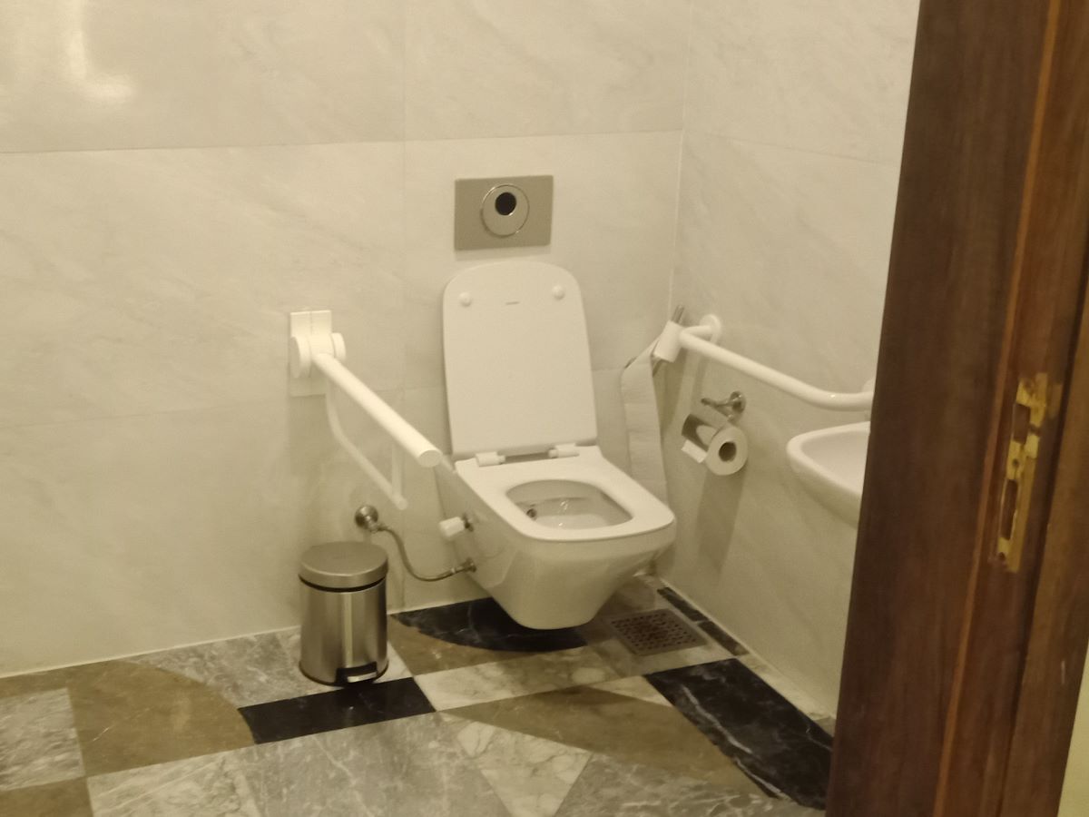 Coral Sea Water World - Toilets with Adaptations for Disabled People ...