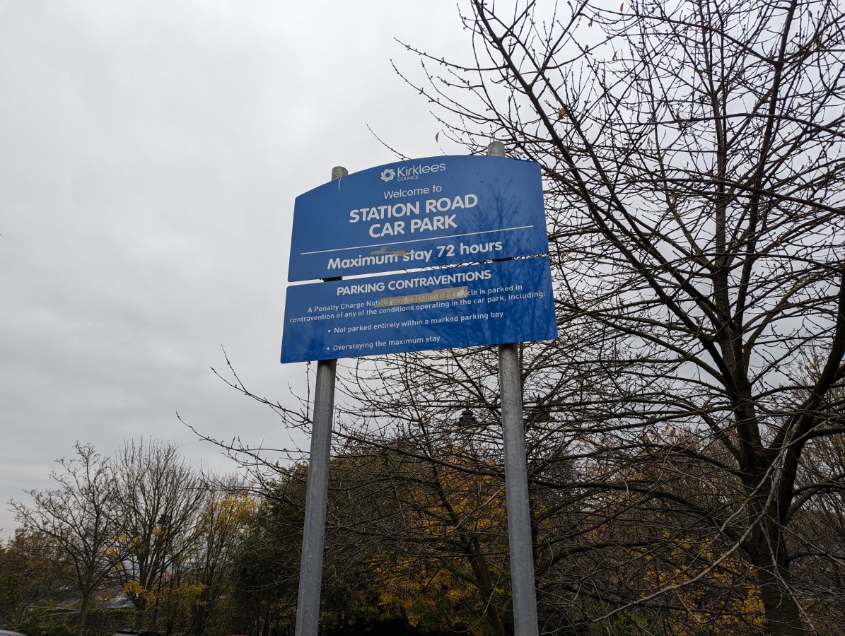 Batley Railway Station to Batley Town Centre/Town Hall | AccessAble