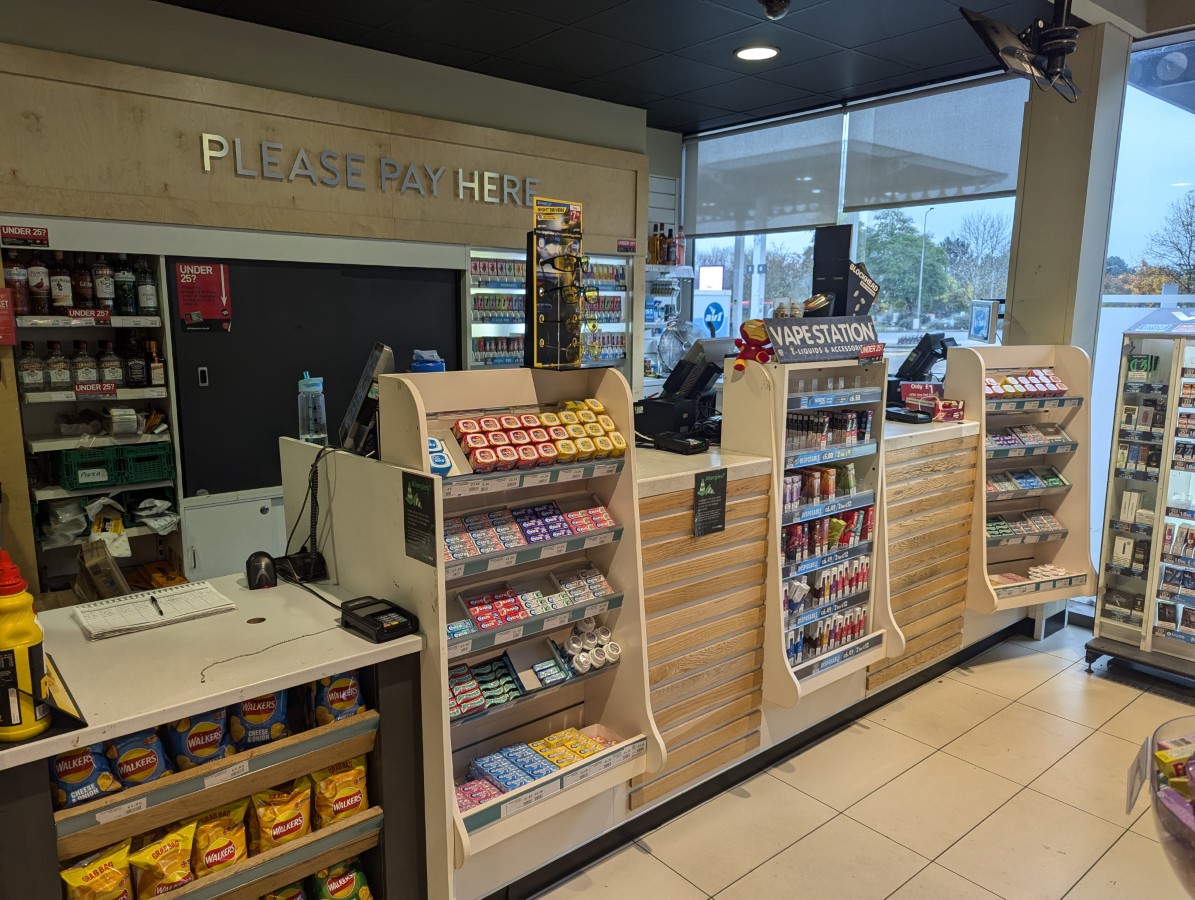 Welcome Break Petrol Station - M42 - Hopwood Park Services - Welcome ...