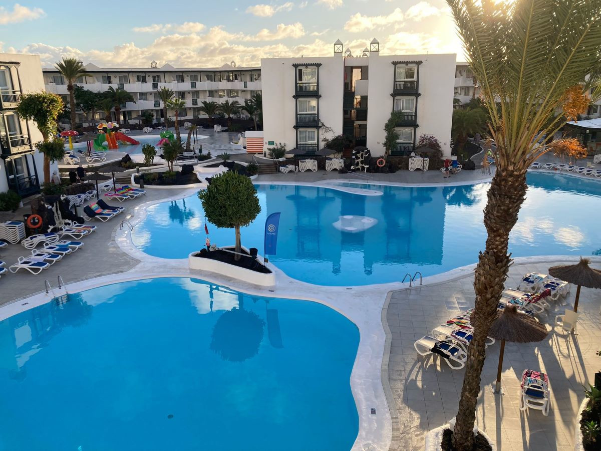 TUI SUNEO El Trebol - Swimming Pools | AccessAble