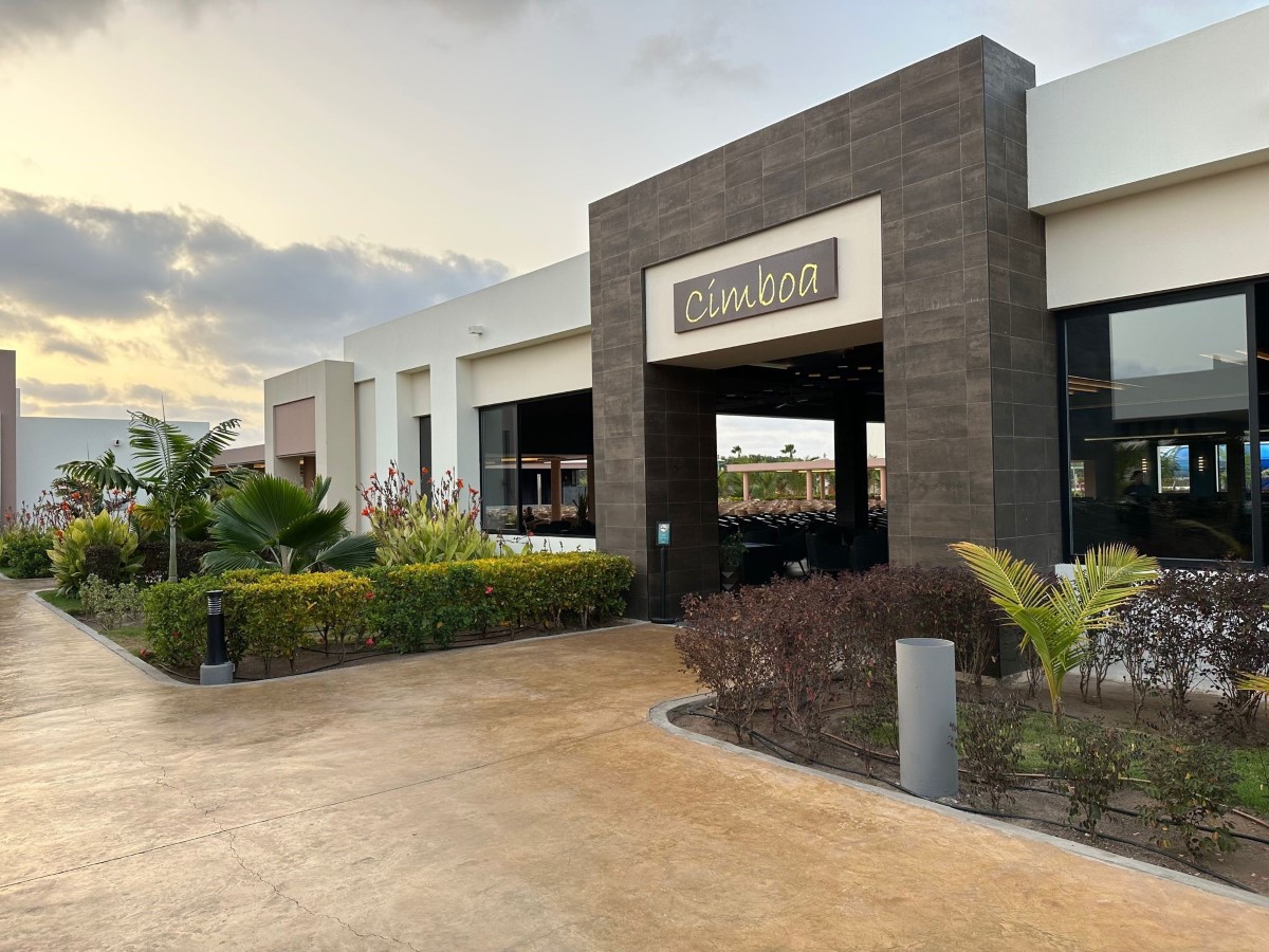 RIU Palace Santa Maria - Entertainment Area (Cimboa) | AccessAble