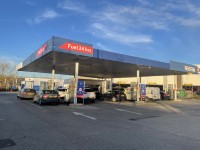 Tesco Chesterfield Extra Petrol Station | AccessAble