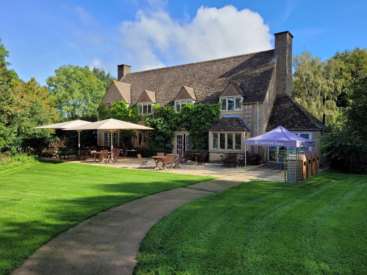 Snowshill Manor and Garden - Café | AccessAble