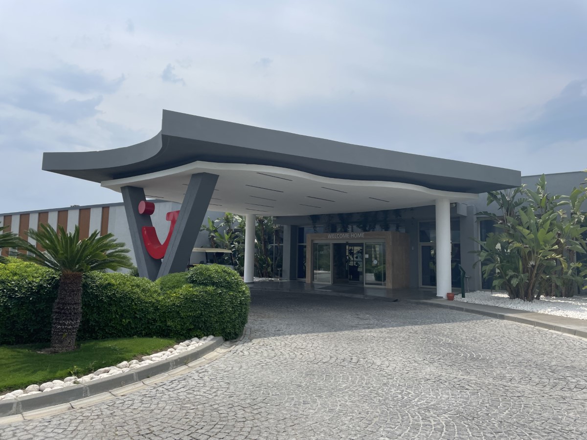 TUI BLUE Tropical | AccessAble