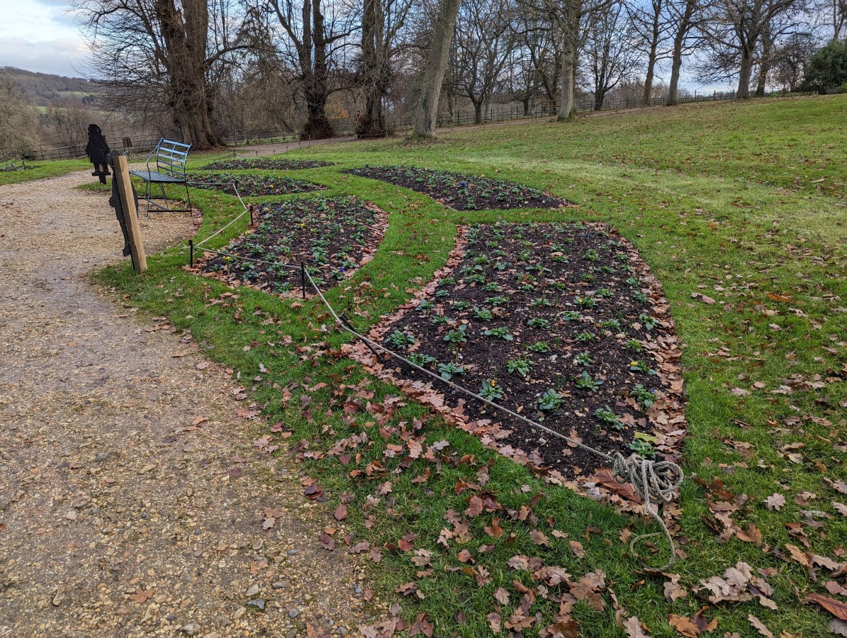 Basildon Park - Formal Garden | AccessAble