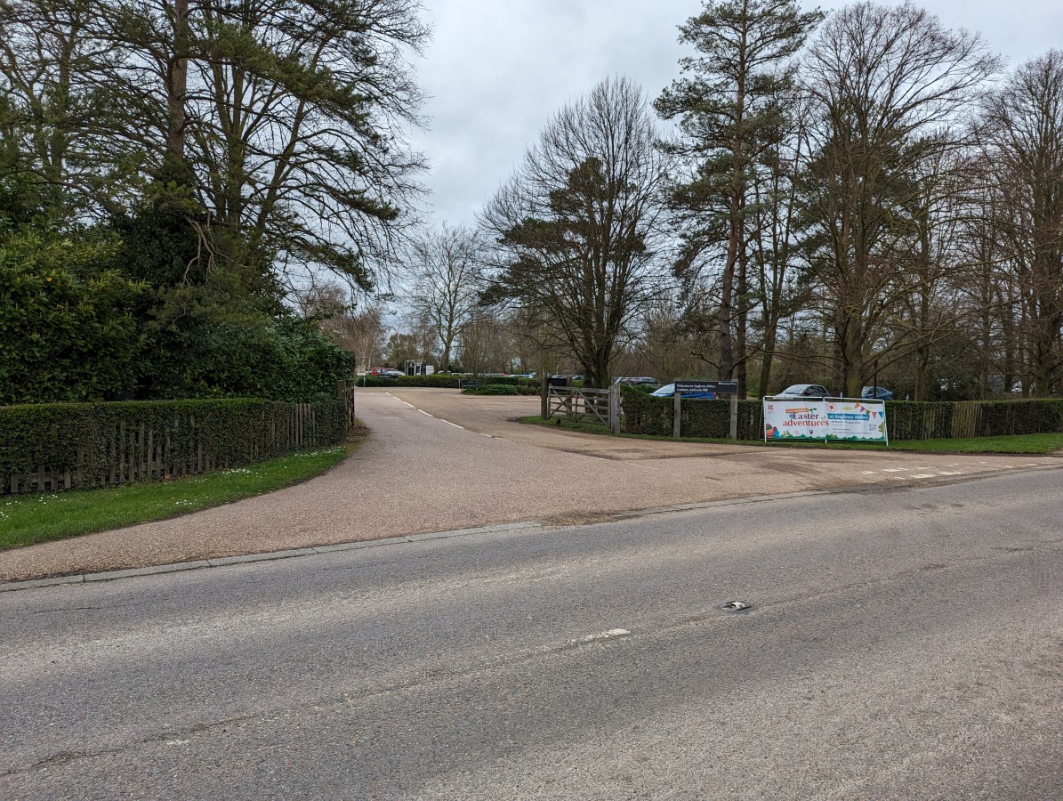 Anglesey Abbey, Gardens and Lode Mill - Parking and Arrival | AccessAble