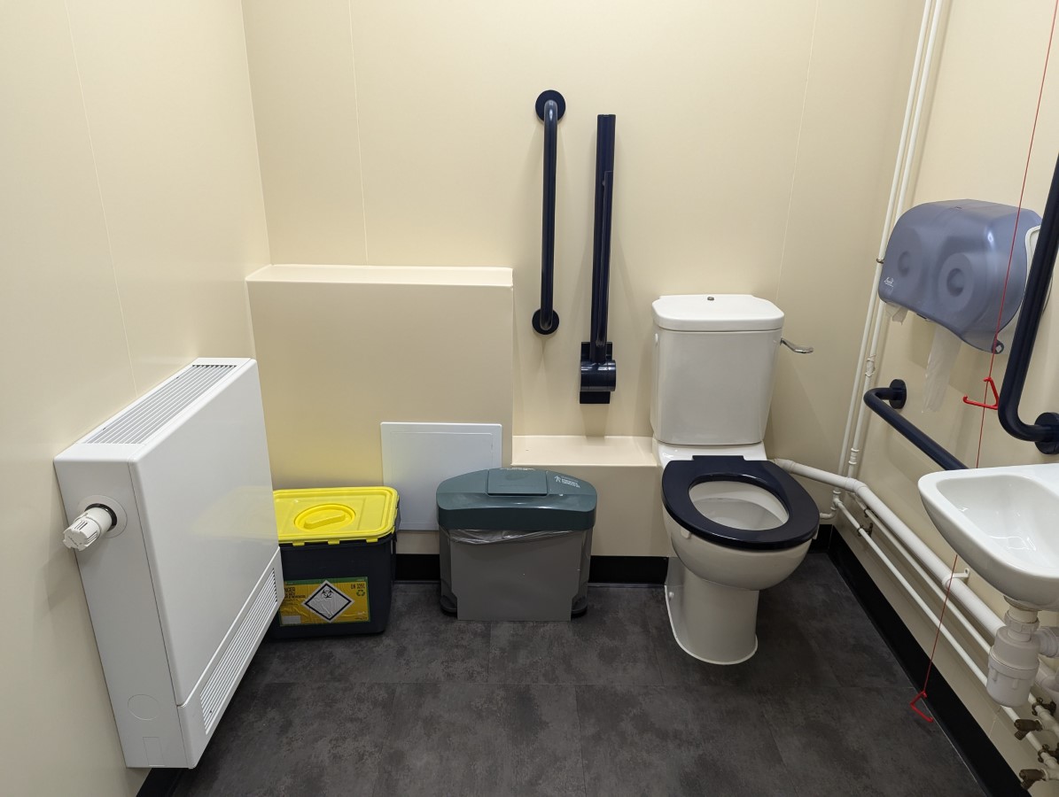 M3 - Winchester Services - Southbound - Moto - Accessible Toilet (Left ...