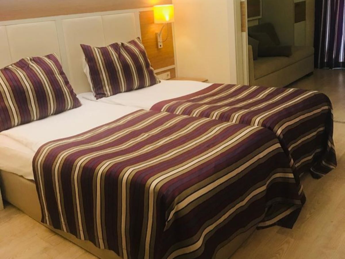 AQI Pegasos Royal - Rooms | AccessAble