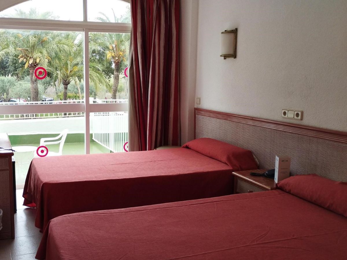 Club Mac - Rooms | AccessAble