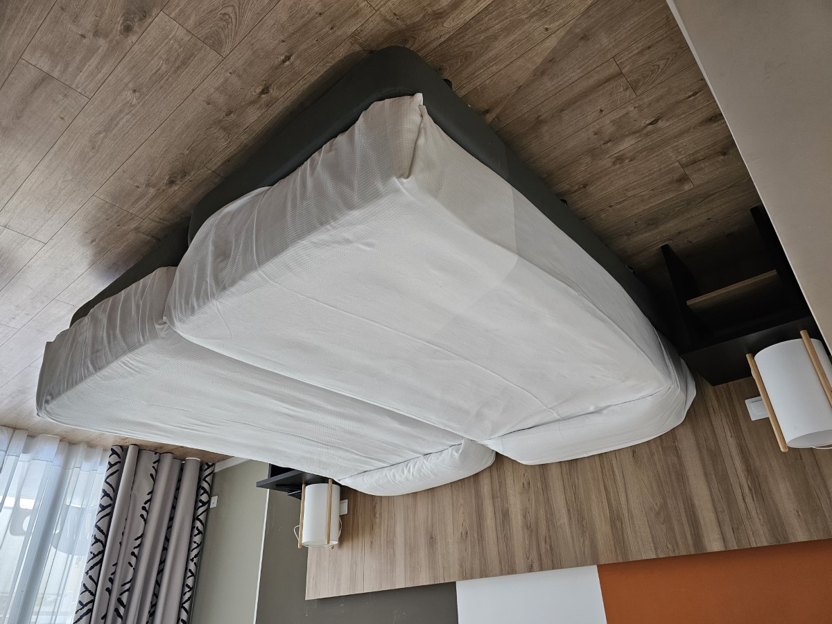 Hotel Flamingo Oasis - Room with Step-Free Shower | AccessAble