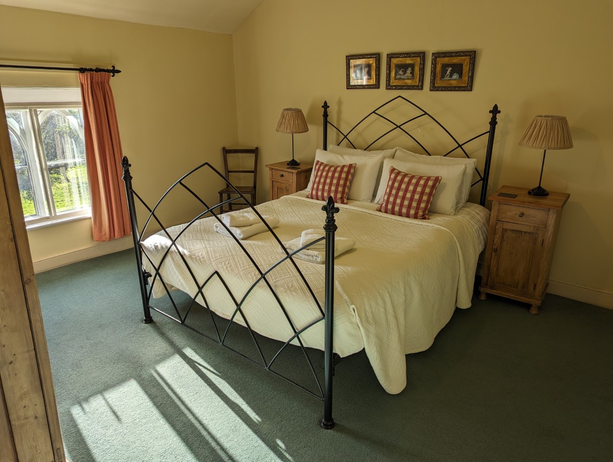 Croft Garden Cottage - Bedrooms | AccessAble