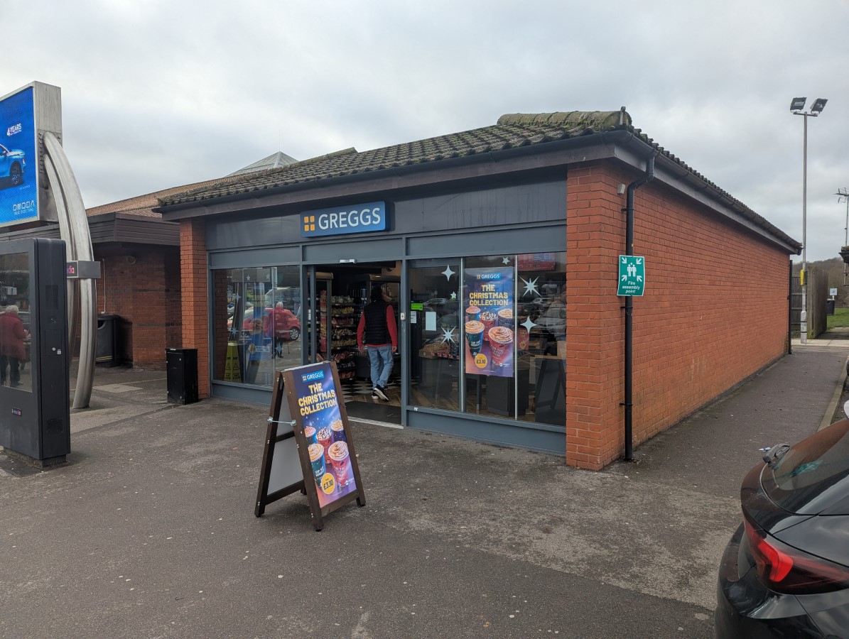 Greggs - M4 - Chieveley Services - Moto | AccessAble