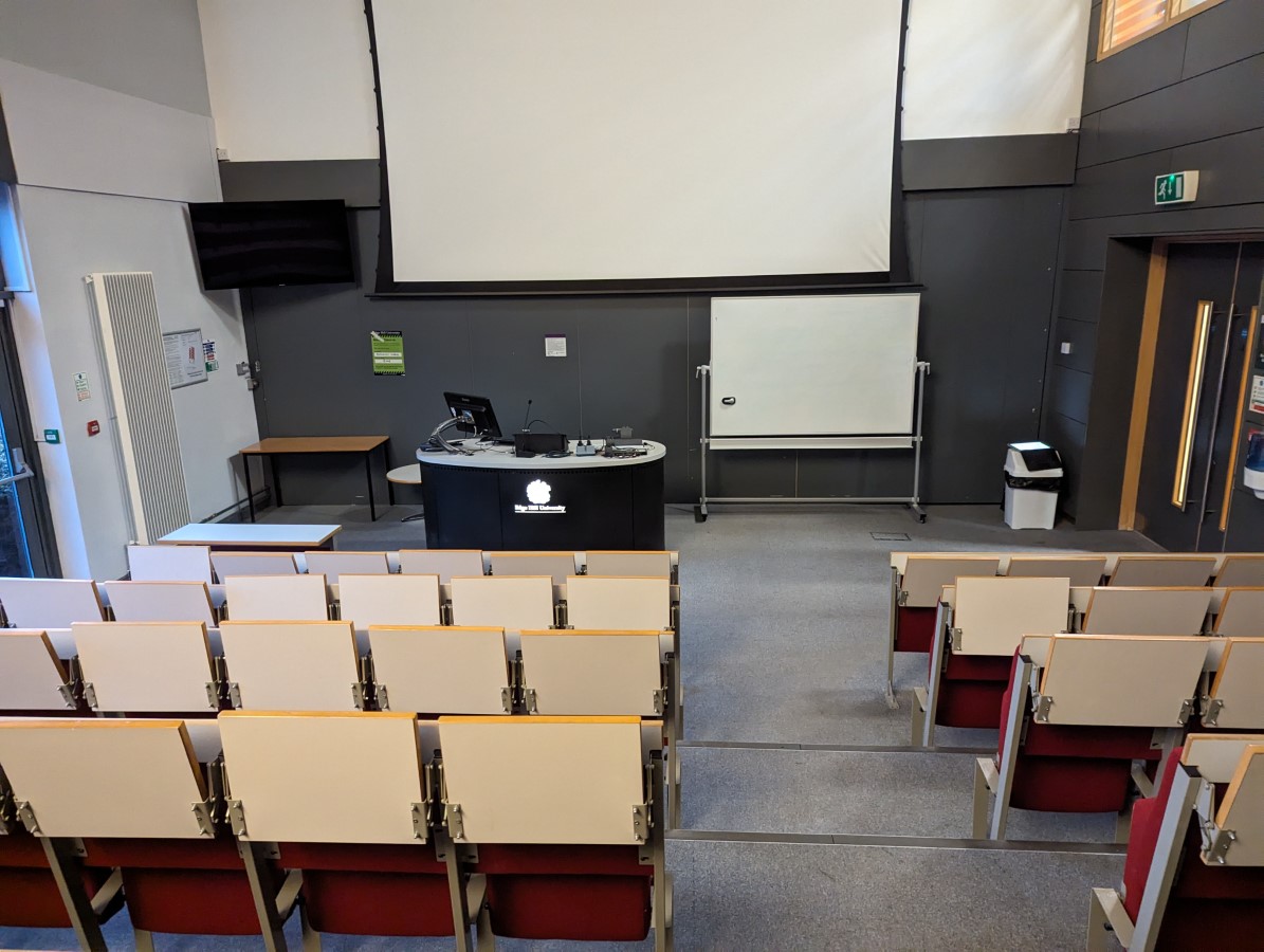 B 001 - Lecture Theatre | AccessAble
