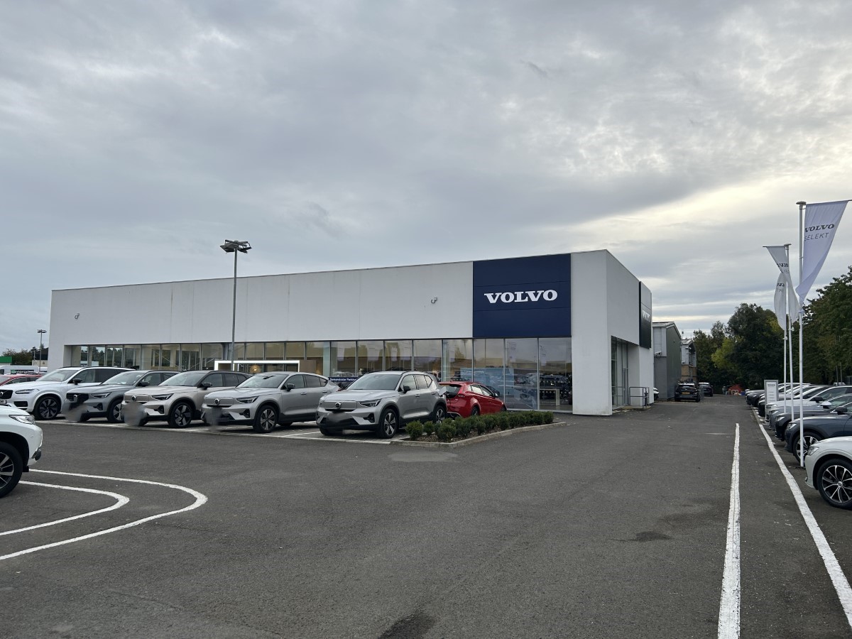 Arnold Clark Stirling Volvo / Used Car Centre | AccessAble