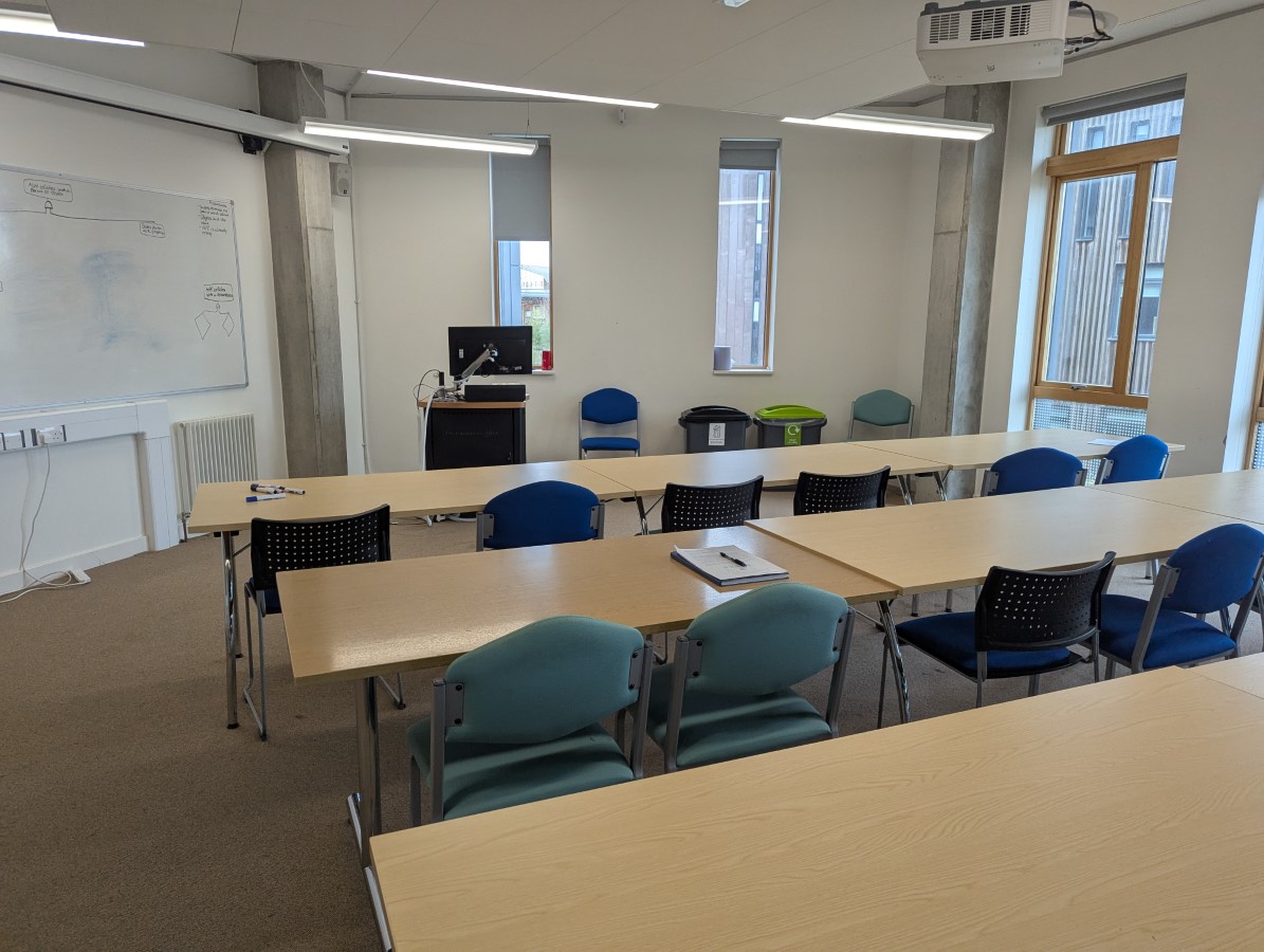 CSE/102 Meeting Room | AccessAble