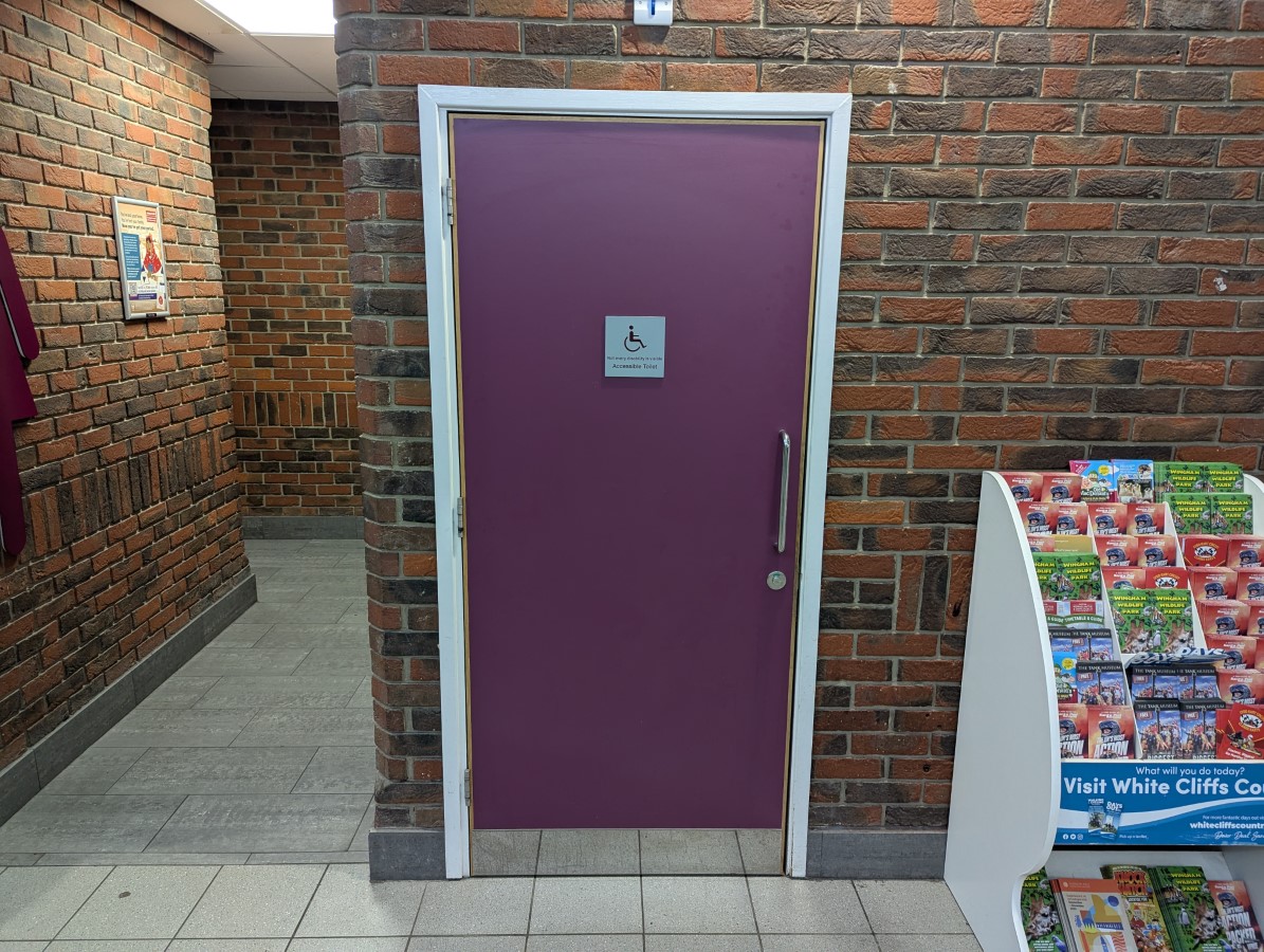 M20 - Maidstone Services - Roadchef - Toilets with Adaptations and ...