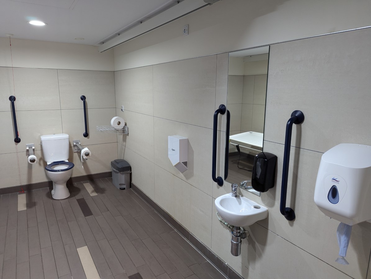 M5 - Gordano Services - Welcome Break | AccessAble